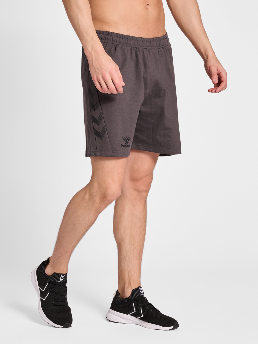 hummel OFFGRID COTTON SHORTS - FORGED IRON/JET BLACK | hummel.dk